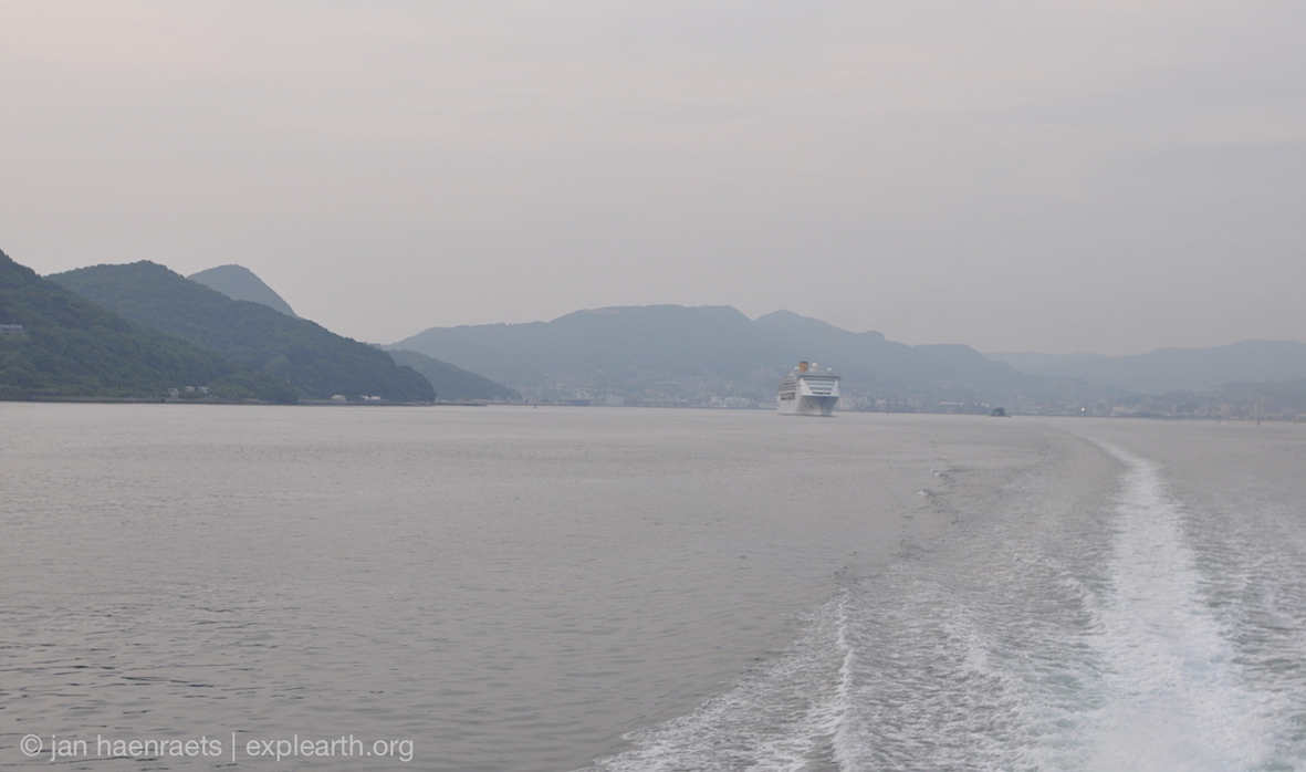 Lines on the Shore: Olive Bay Hotel on Oshima Island, Japan – ΞXPLΞARTH